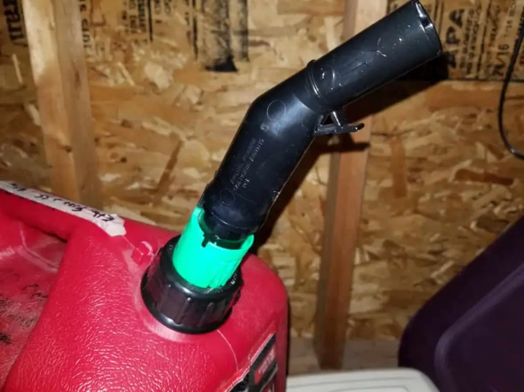 Does Gasoline Go Bad in a Plastic Container? – Home Battery Bank