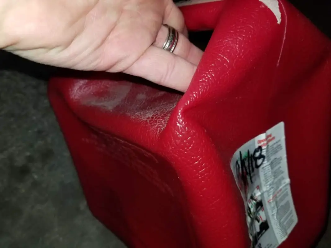 Gas Can Expanding & Shrinking: Safe & Normal? – Home Battery Bank
